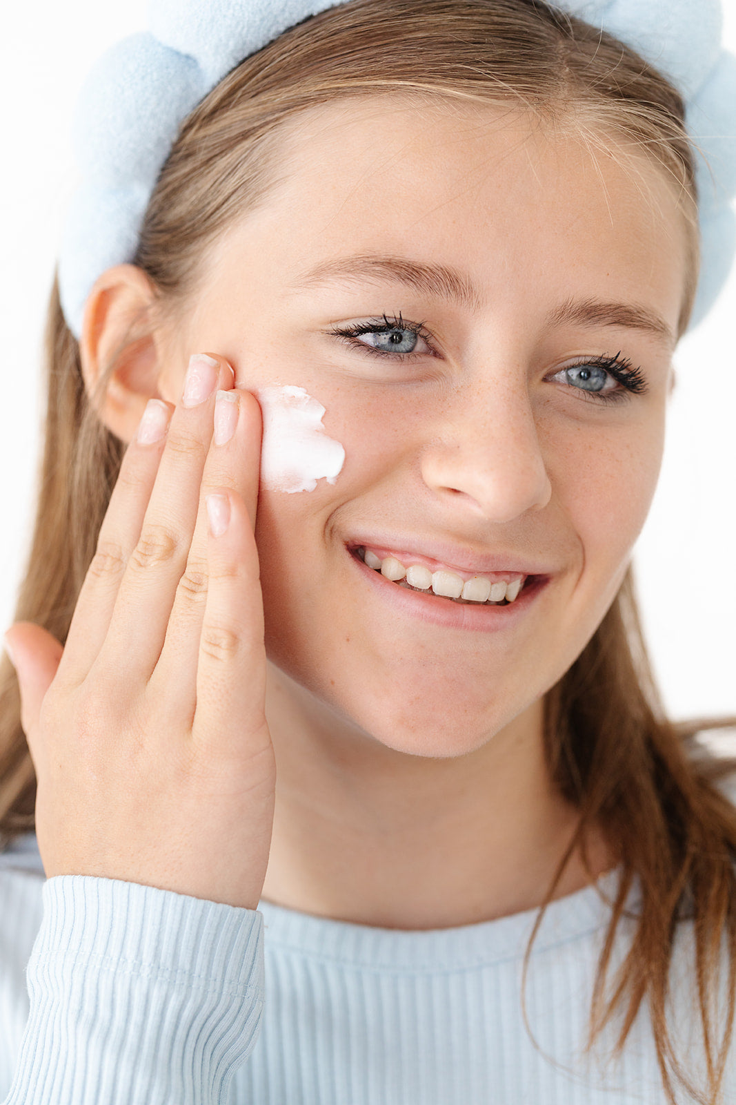 The Clean Girl Aesthetic, But Make It Tween-Safe – The Dew Generation